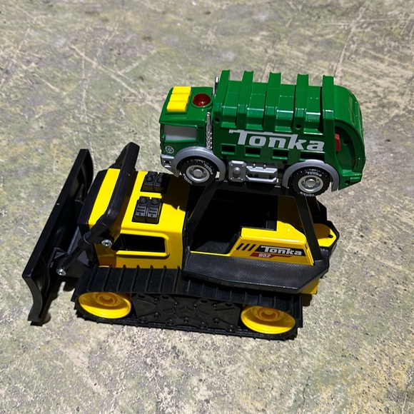 Tonka | Toys | Tonka Steel Classics Bulldozer Lights Sounds Garbage ...